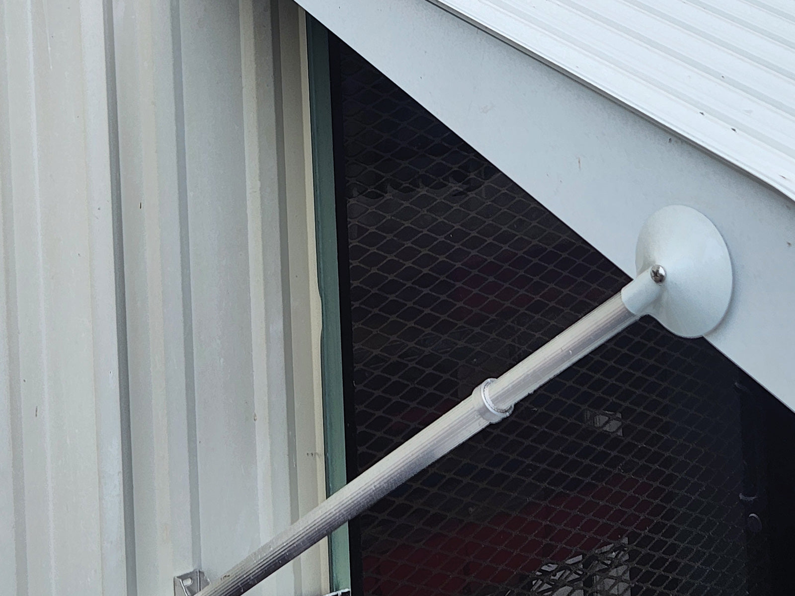 Clamshell Awnings and Parts – Maxant Metals